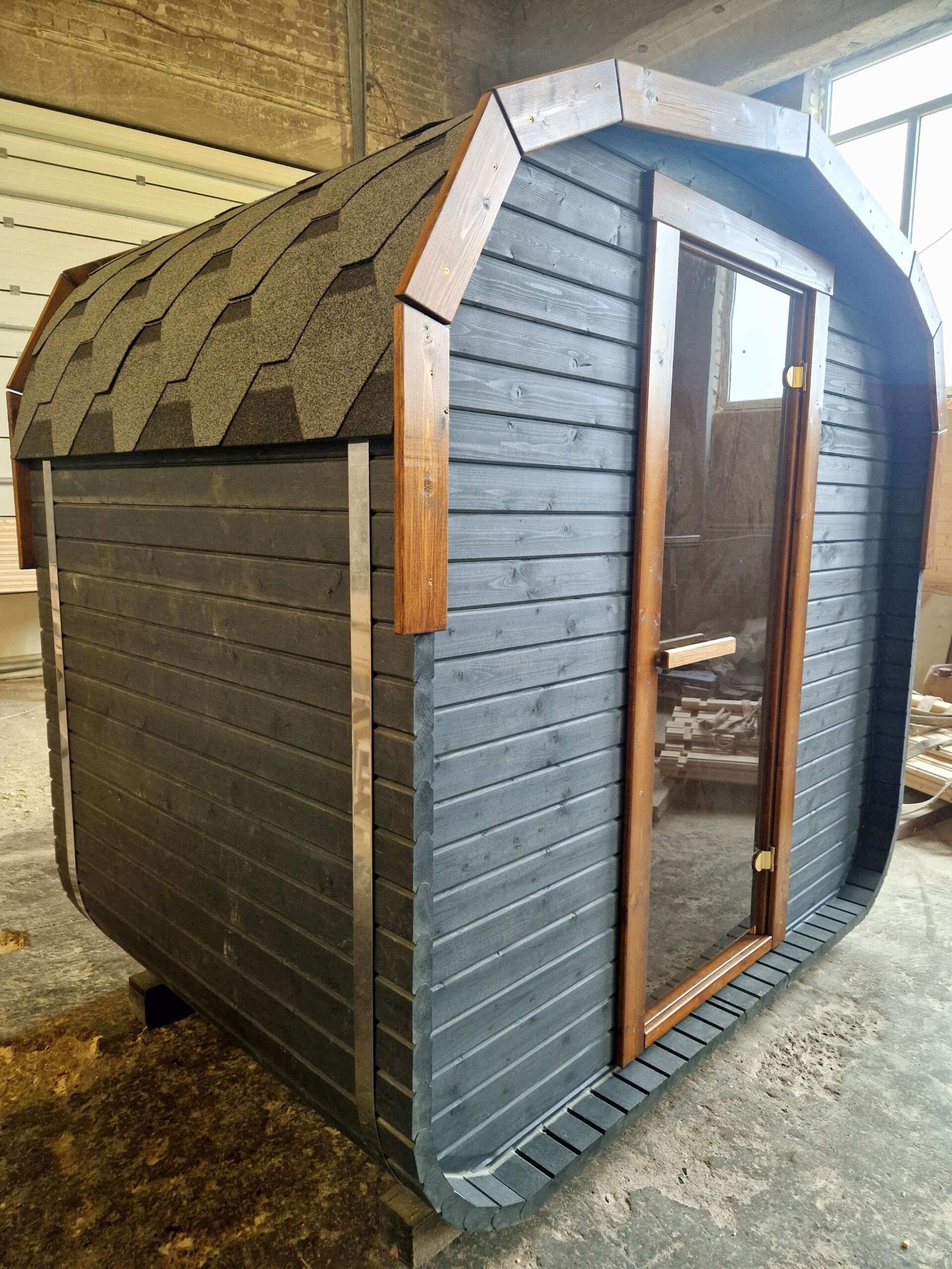 Mobile sauna at a good price ! Frame saunas, Hot tubs